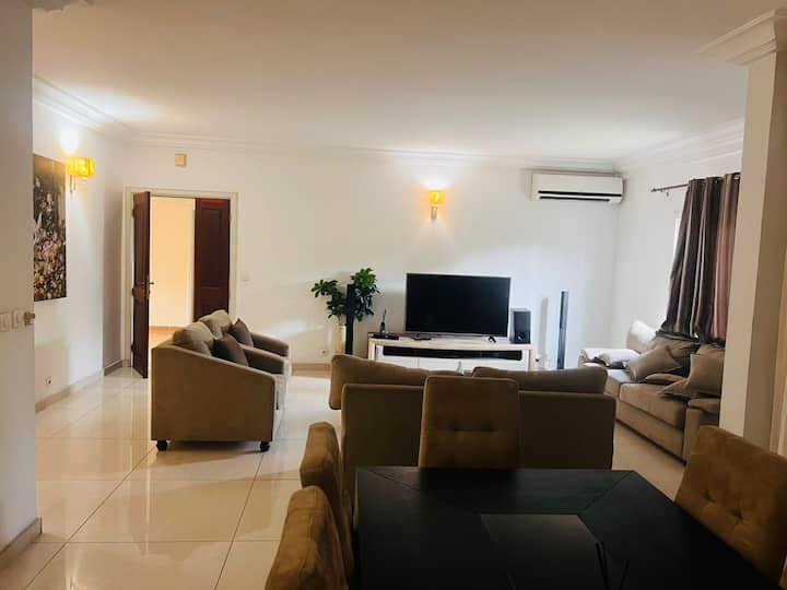 Cozy Modern Apartment - Libreville