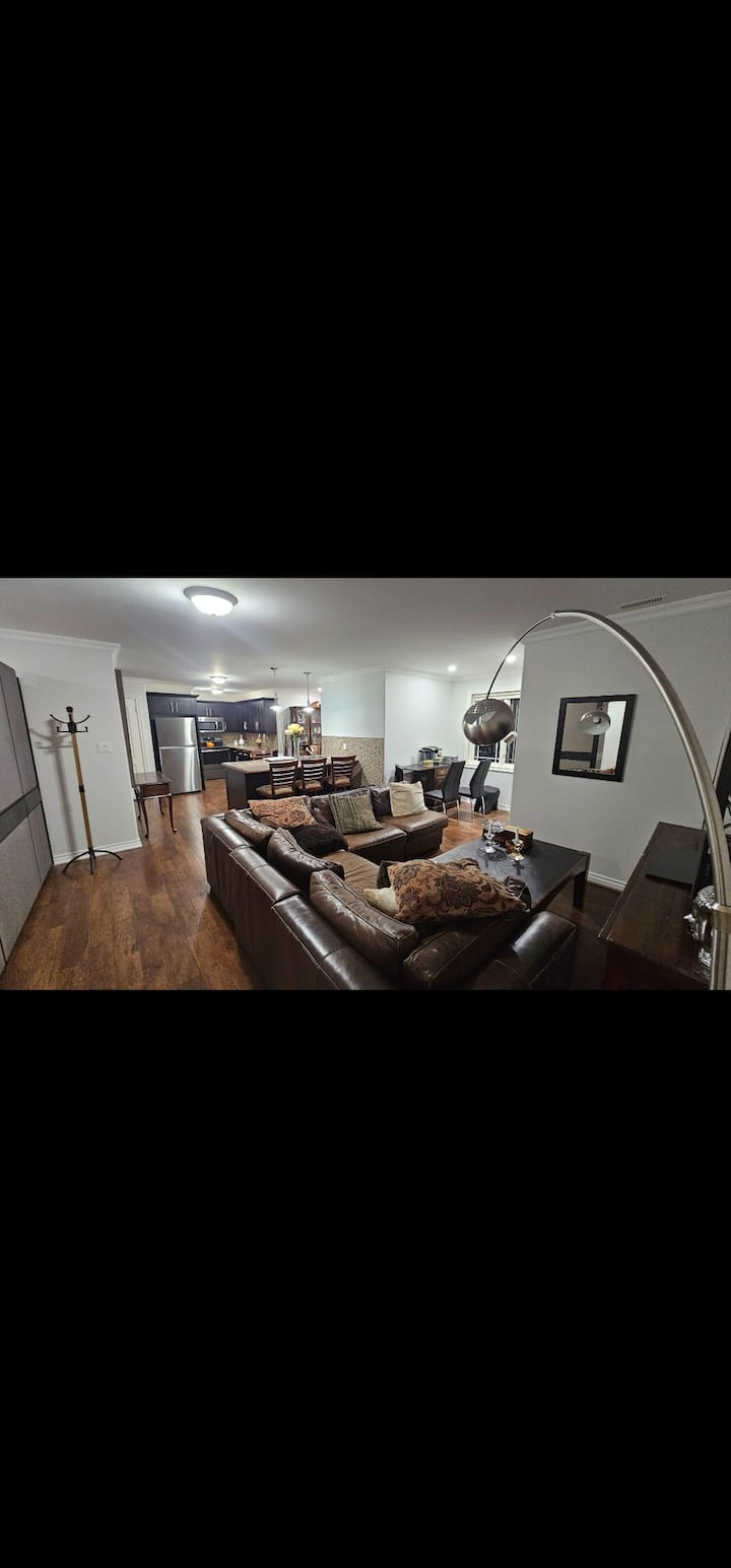 Stylish 2bedroom Suite Furnished - Burlington