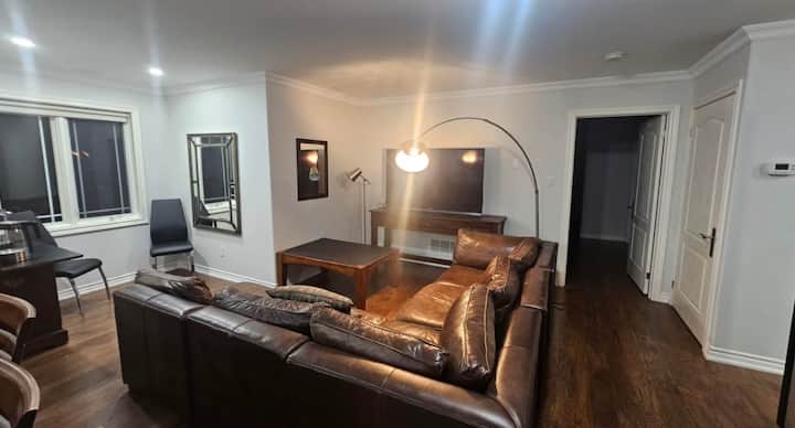Stylish 2bedroom Suite Furnished - Burlington