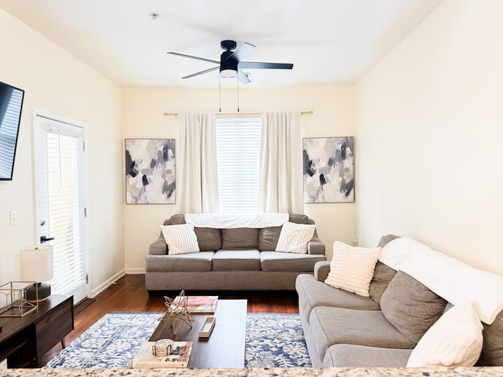 Downtown Living, Modern Comfort, Large Condo - 