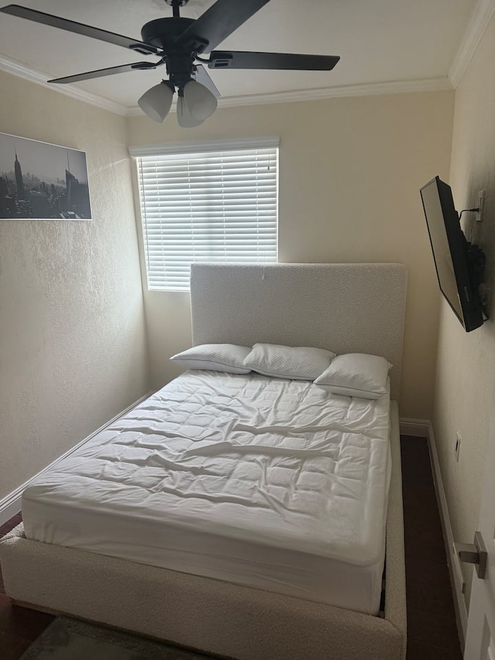 Hawthorne Palace - El Segundo, CA