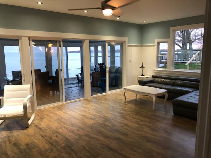 The Dunes Beach House - On A Private Beach - Fort Erie