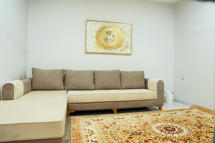 2-bdr Qurum Flat Near Shops And Restaurants - Muscat