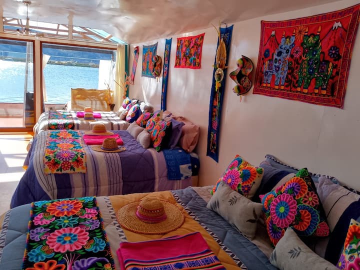 Uros Del Titicaca - Puno