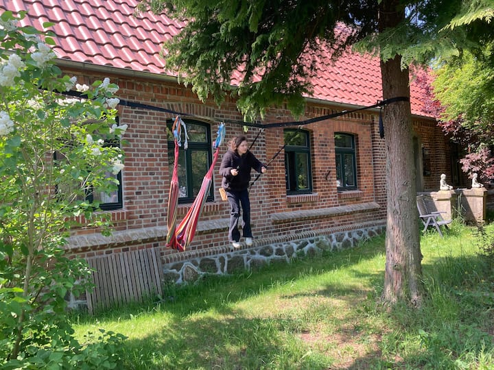 Bauernhaus Mit Großem Grundstück - Parchim
