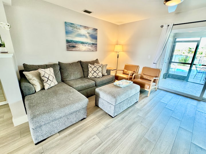 Punta Breeze - 2br/2.5ba Waterfront Apt With Pool - Punta Gorda, FL