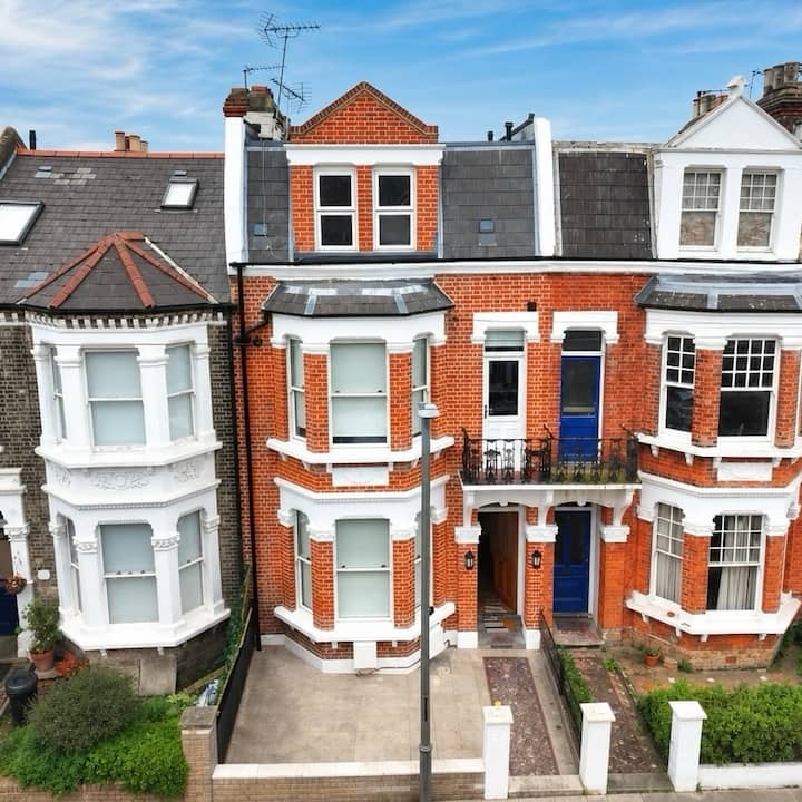 Penthouse Suite|ps5+parking+60"tv+netflix|sleeps 6 - Fulham
