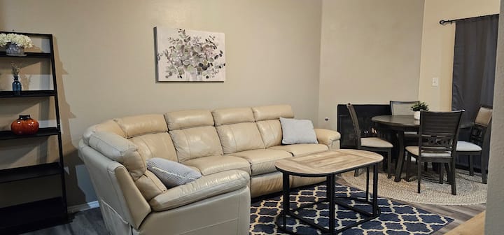 Balloon Views | Cozy 3br Home - Rio Rancho, NM