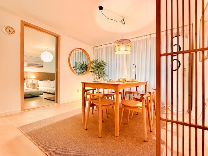 [청결우선]행궁동/주차/3룸8인/가족/외국인/모임/수원화성/스타필드/아늑/2박부터 3만할인 - Suwon-si