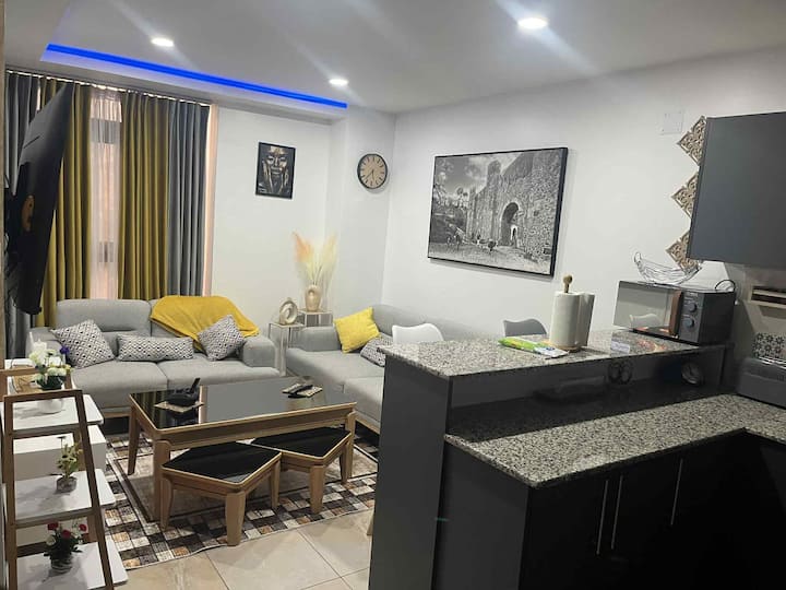 F2 Entièrement Meublé à Louer - Béjaïa