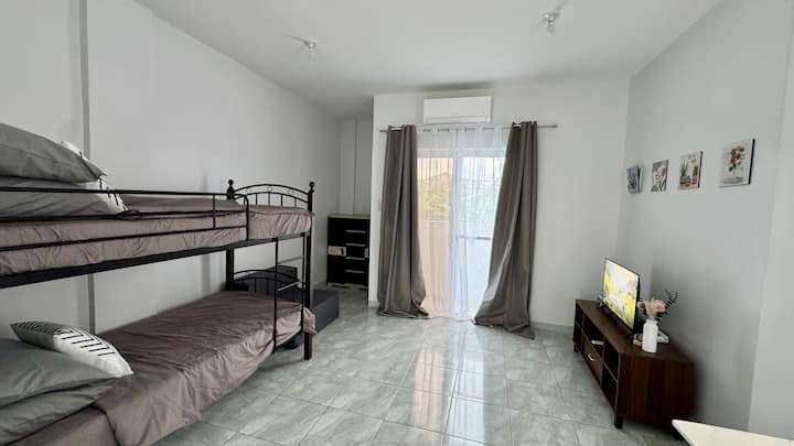 Serene Stay At Navarra's Apartments - Mariveles