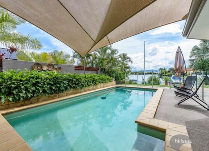 Luxury Waterfront Home With Pool & Stunning Views - Gold Coast