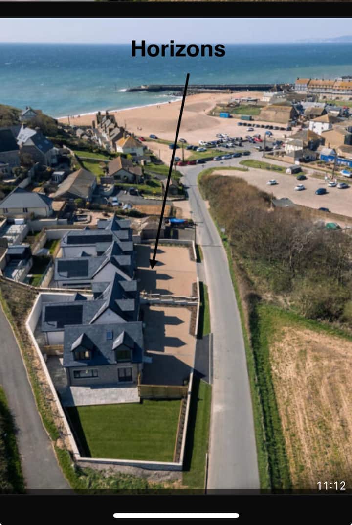 Coastal Escape In The Rolling Hills Of Dorset - Bridport