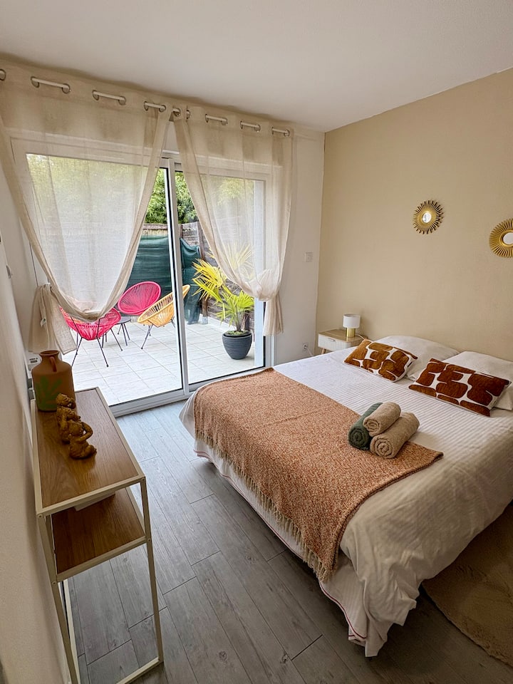 T2 Lumineux, Terrasse, Parking, Centre Ville - Mont-de-Marsan