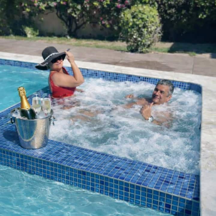 Praia A Pé/ Piscina Grande/ Hidro E Spa Particular - Lauro de Freitas