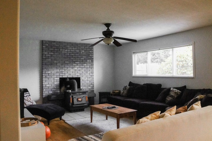 Lower Suite In Westview - Powell River