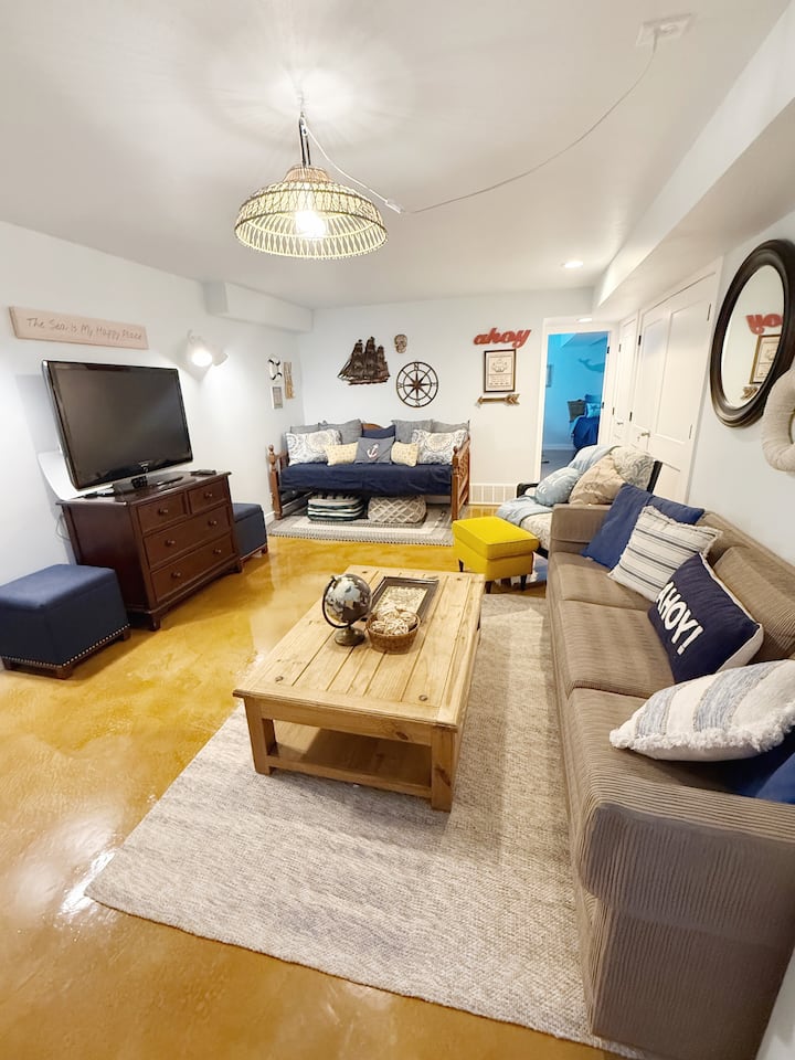 Bumblebeech Cottage - Farmington, UT