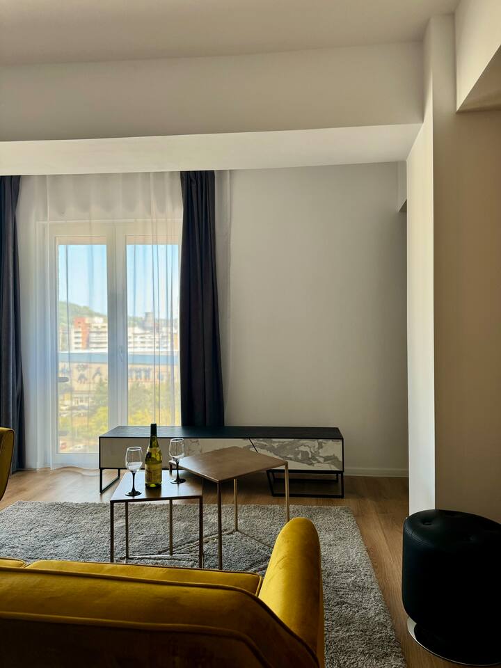 Regim Hotelier, Reșița-central - Secu