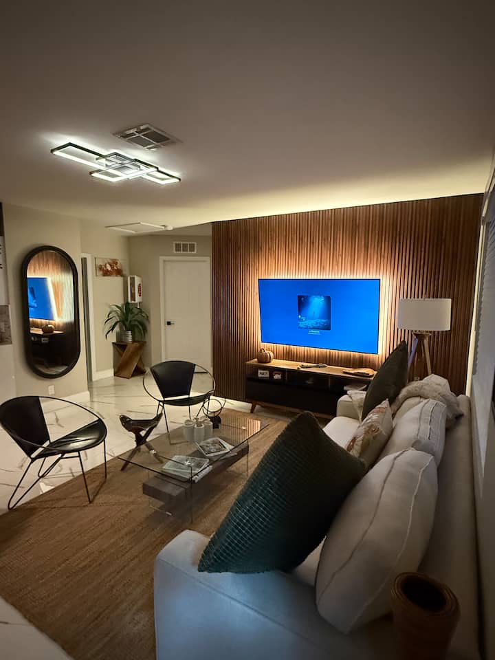 Aroma House Hollywood - Davie, FL