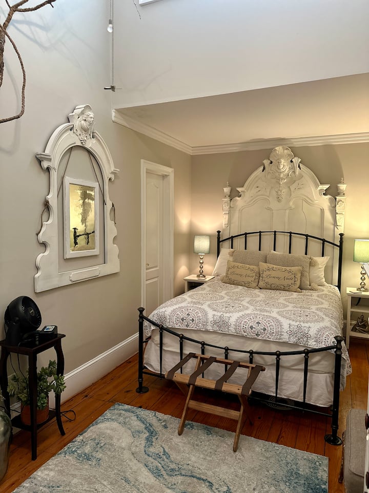 1br/1ba Historic District Condo - Wilmington, NC