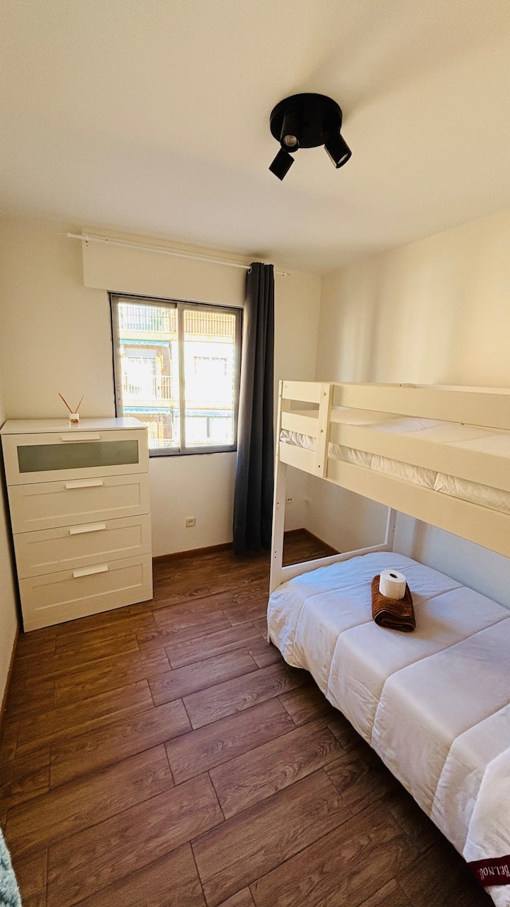 Luminosa Y Cálida Habitación - Fuenlabrada