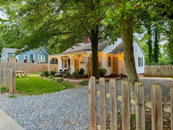 Cozy 2br Cottage—near Airport & Uptown - Charlotte, NC