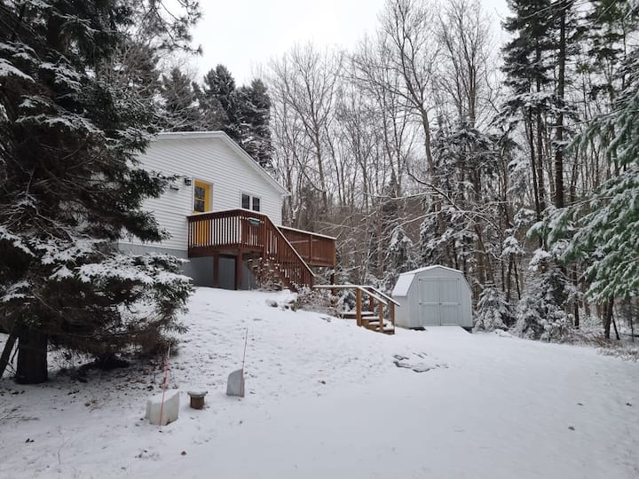 Cozy Cottage In The Woods - Portland, ME