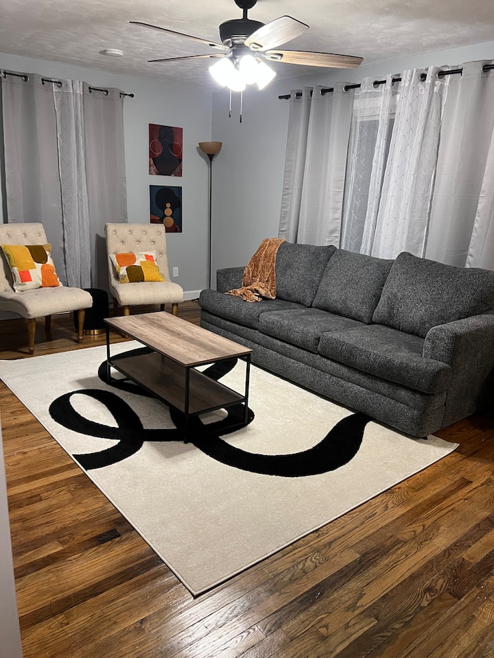 Cozy And Homey Stays! - Worcester, MA