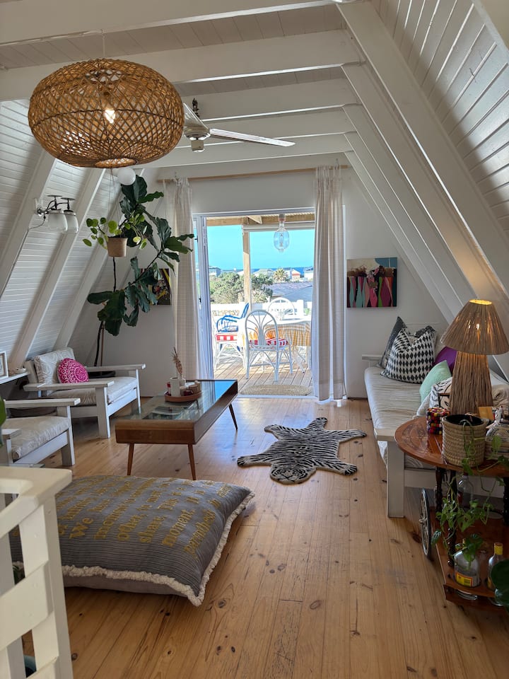 Seals A-frame, Cape St. Francis - Cape Saint Francis