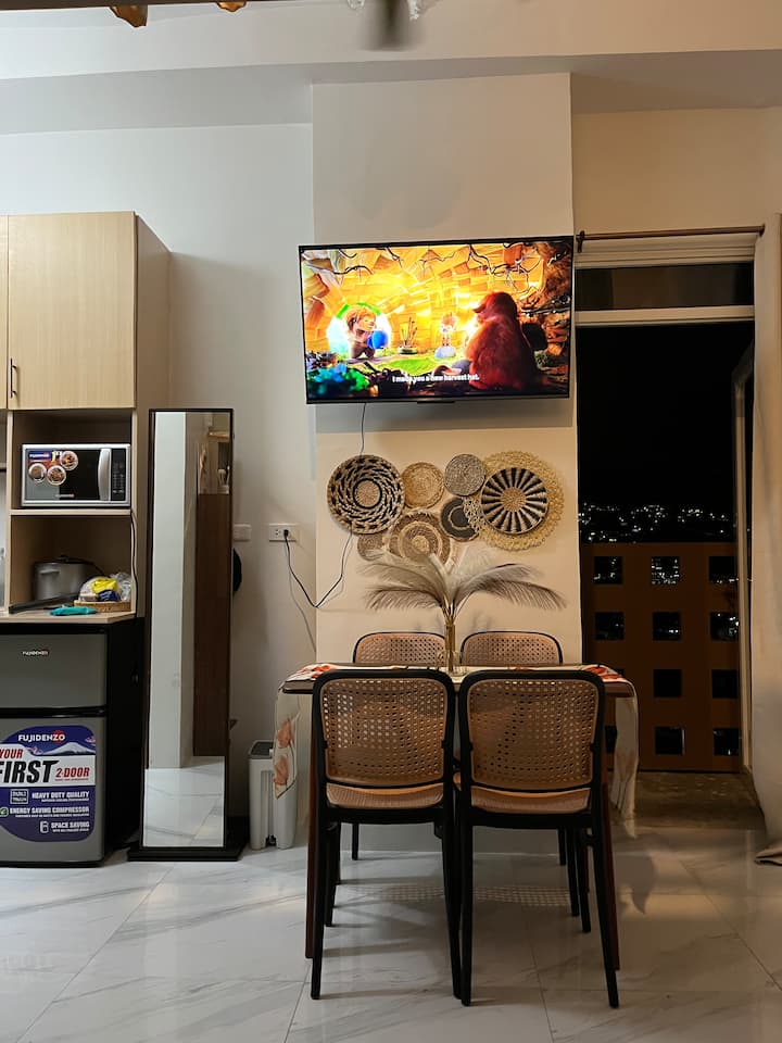 Loft Studio With Balcony In Guadalupe, Cebu City - Cebu City