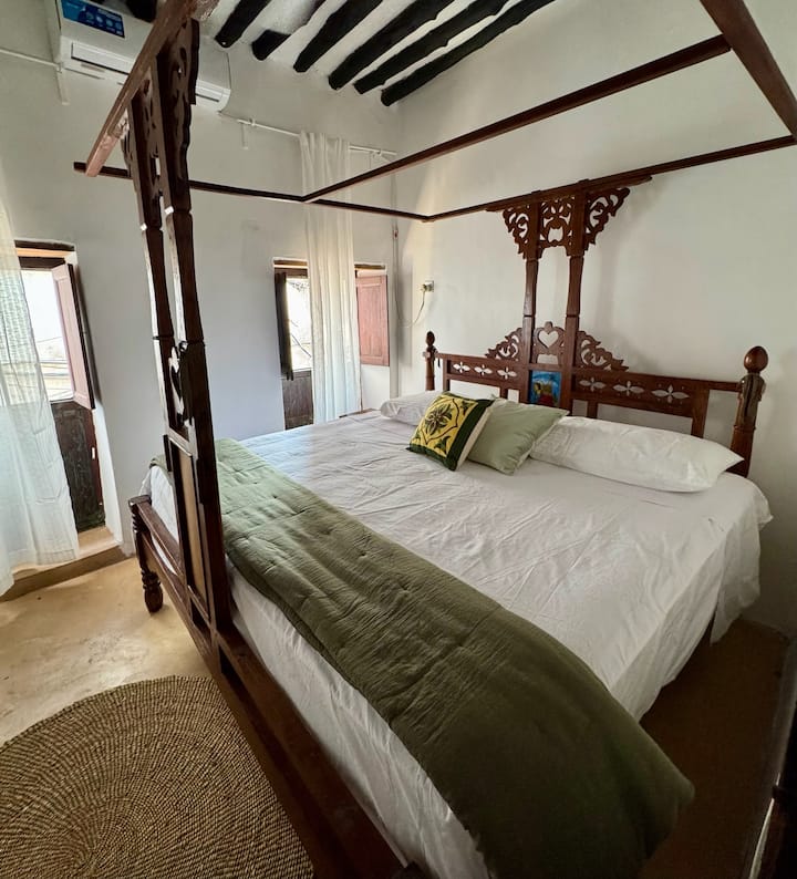 Restored Zanzibari Home, 4 Rms, King Beds, 3 Bths - Zanzibar