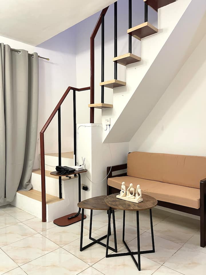 Cute 2 Room House W/ Clubhouse Pool Access - Tarlac City