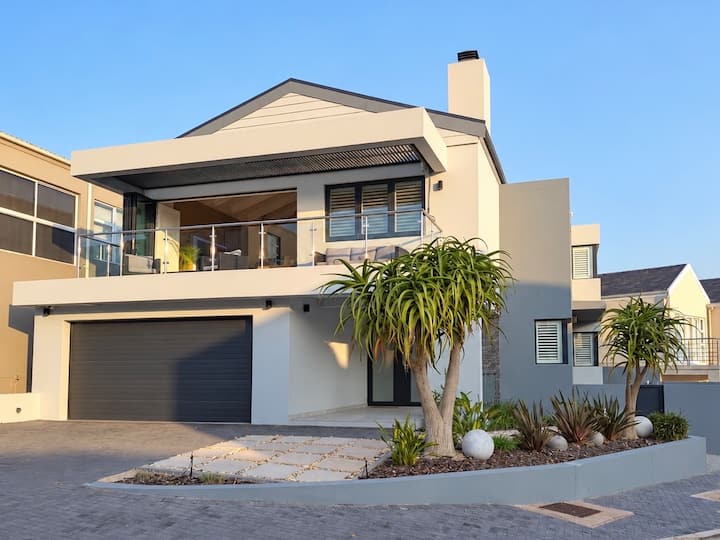 Anchors Rest | Luxury Coastal Escape - Langebaan