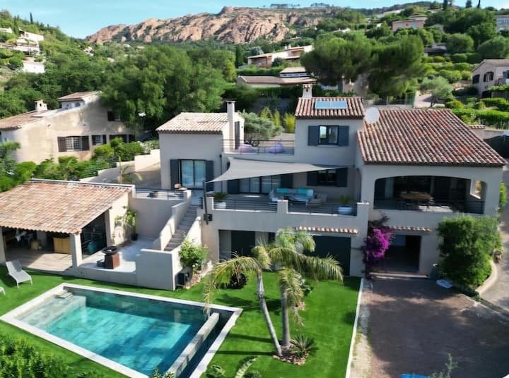 Villa Luxe- Vue Mer -
Piscine - Fréjus
