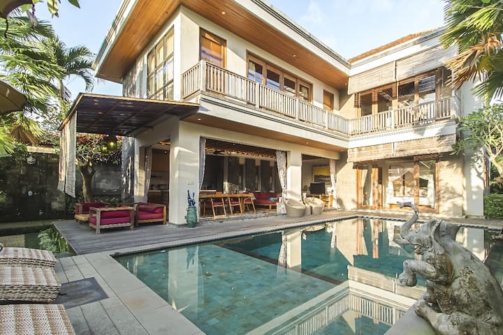 Edelweis Villa 3br Luxury And Cool Private Pool - Ubud