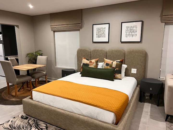 Lanina Studio Exec Apartment - Randburg