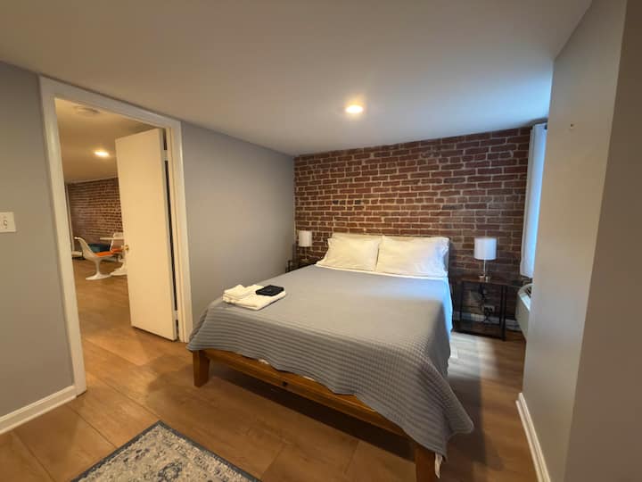 Mt Pleasant Oasis - Heart Of Dc - Washington, D.C.