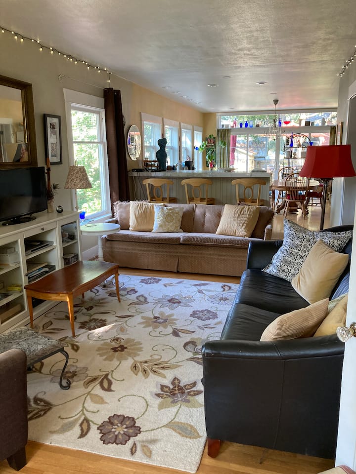 Andriette’s Bed, Book And Bicycle - Pullman, WA