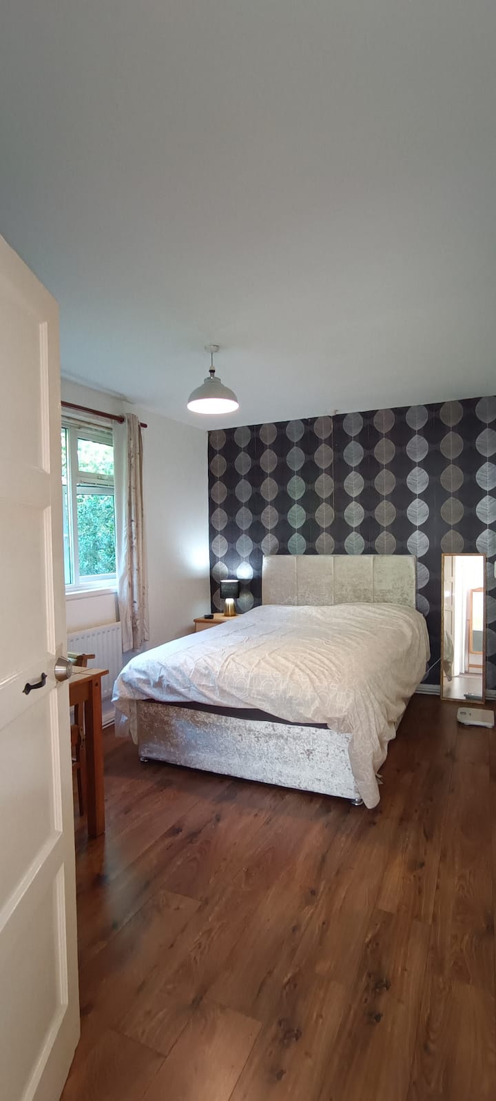 Double Bed Room In Newcastle Under Lyme - Stoke-on-Trent