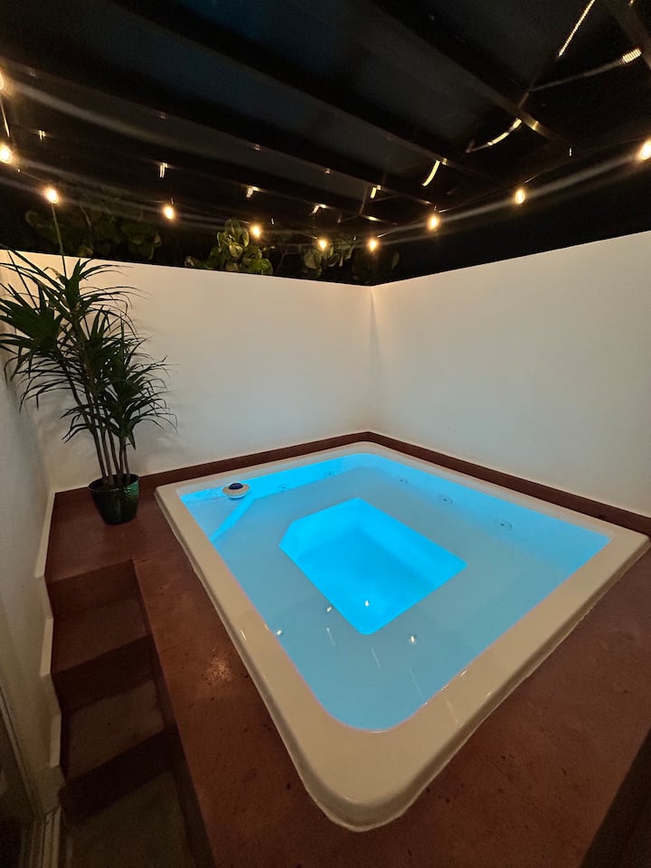 Mango Manila Chill & Stay - Costa Dorada