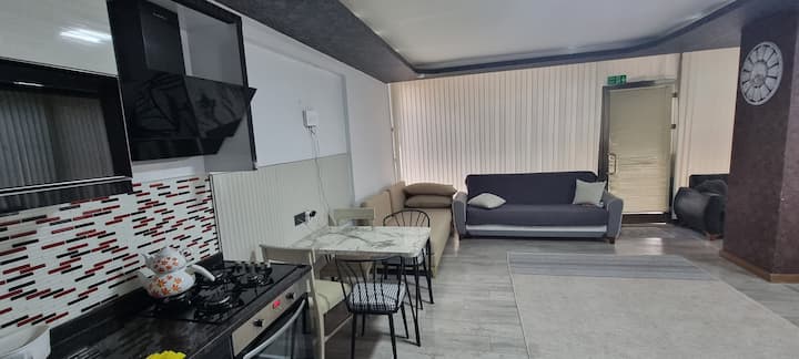Merkezi Konumda Sakin Aile Daire - Antalya