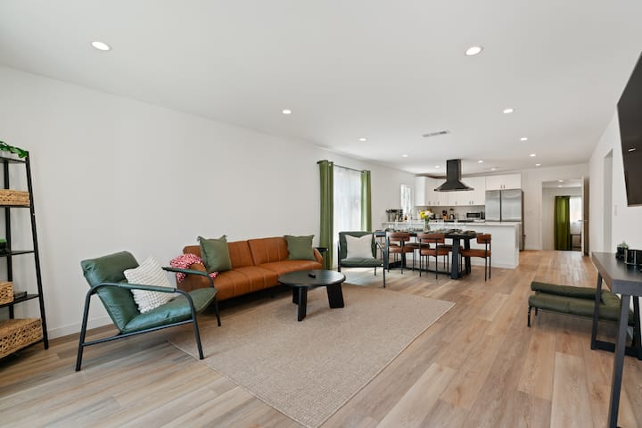 3br Home In Central La | Private Yard + Grill - Culver City, CA