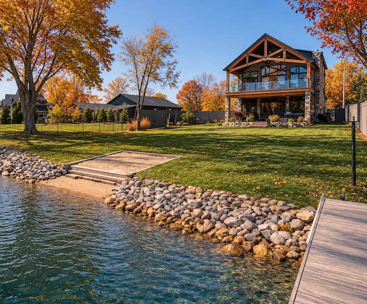 Luxury Lake Cabin Retreat Hot Tub - Middlebury, IN