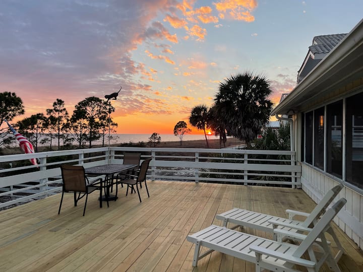 Peaceful Beach Front Retreat - Alligator Point, FL