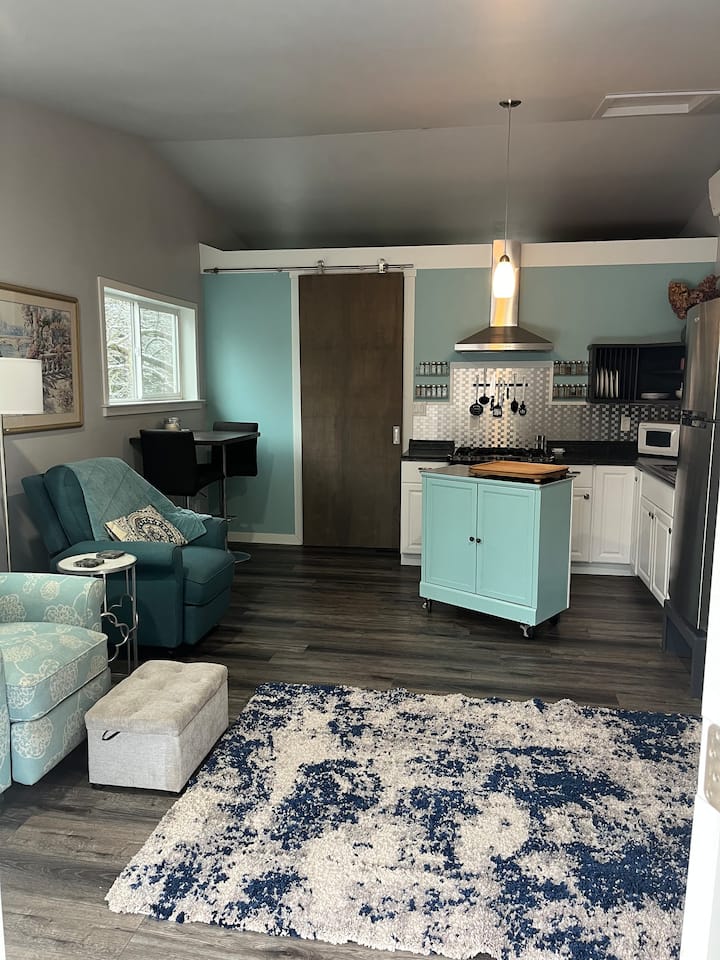 Charming Long-term 1 Bedroom Apt - Spokane, WA