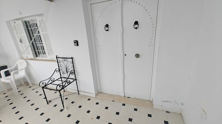 Charm Apartment Near The Beach With Private Garage - 哈馬馬特