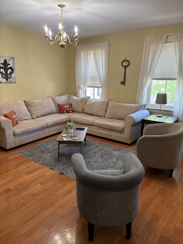 Stay With Us! Prime Location Salem - Salem, MA