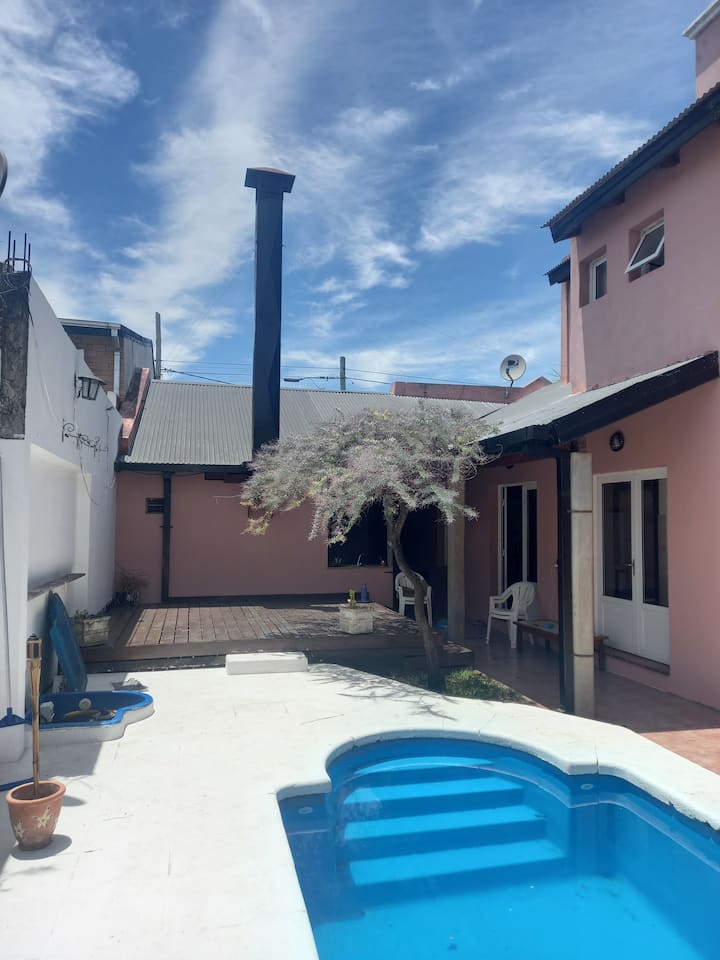 Casa Amplia, De Uso Exclusivo. - Concepción del Uruguay