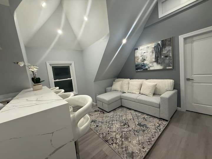 Beautiful-2 Bedroom Apartment-completely Renovated - Queens, NY