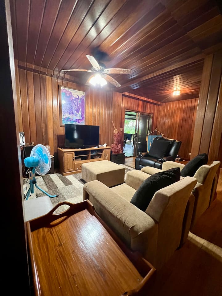 Belituu Breeze - Palau